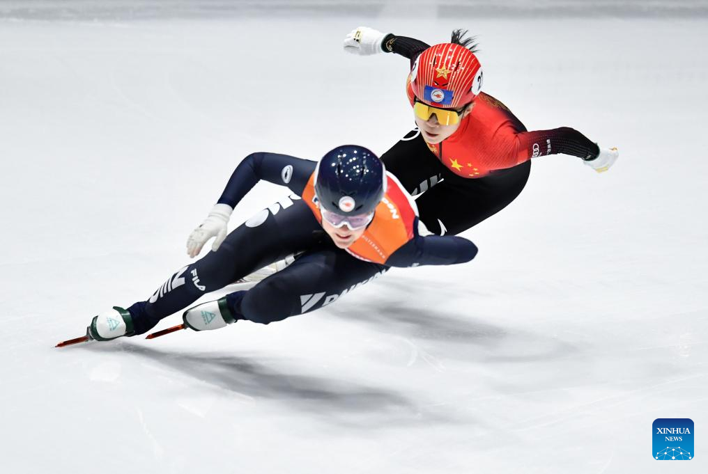 China adds two more golds at short track speed skating worlds-Xinhua