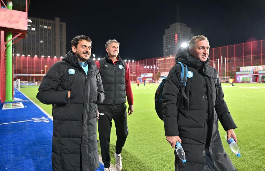 Foreign football coach in Tianjin-Xinhua