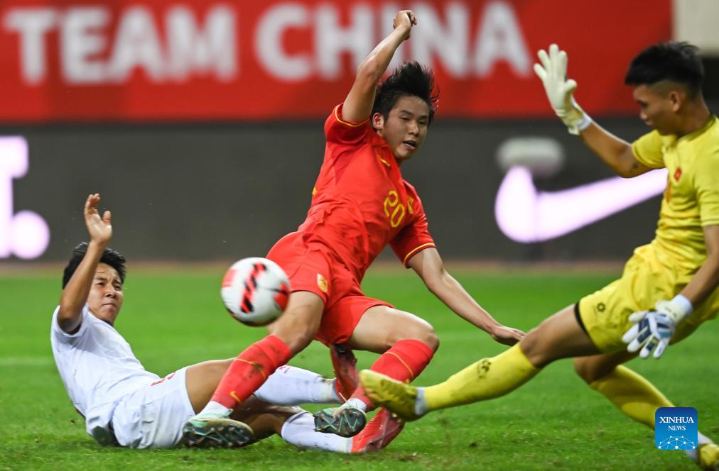 China edge Vietnam in Huashan Cup opener-Xinhua