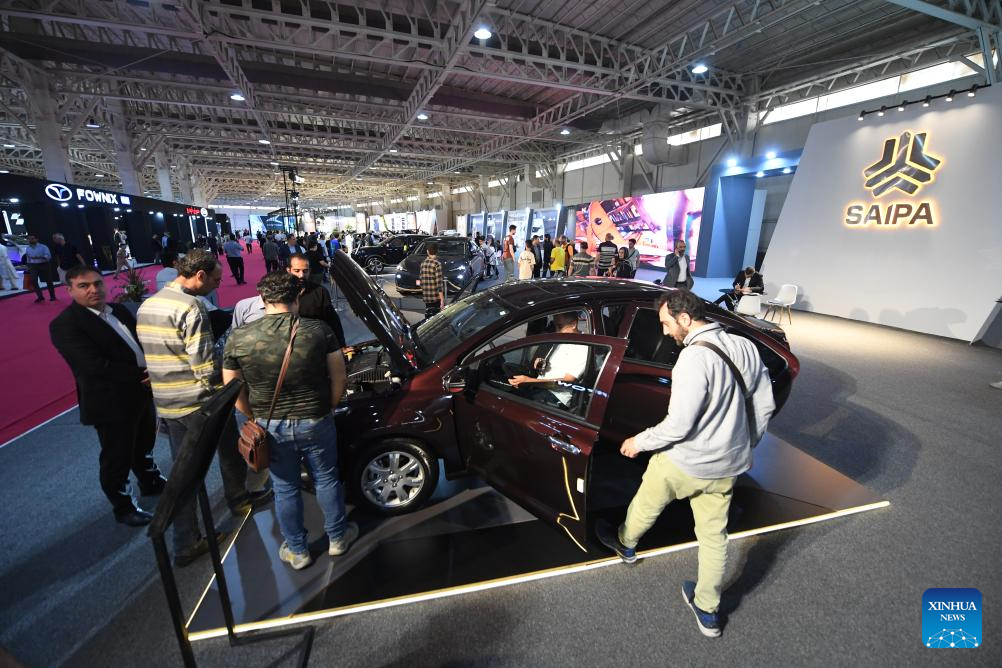 People visit automotive industry exhibition in Tehran, Iran-Xinhua