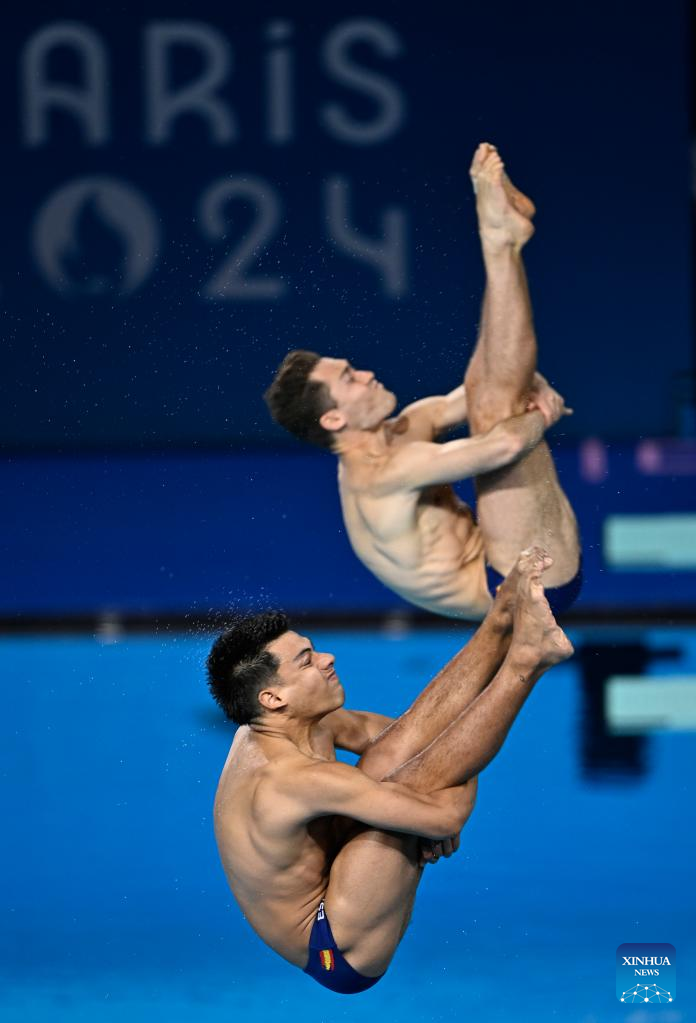 China's Wang Zongyuan/Long Daoyi win men's synchro 3m springboard at ...