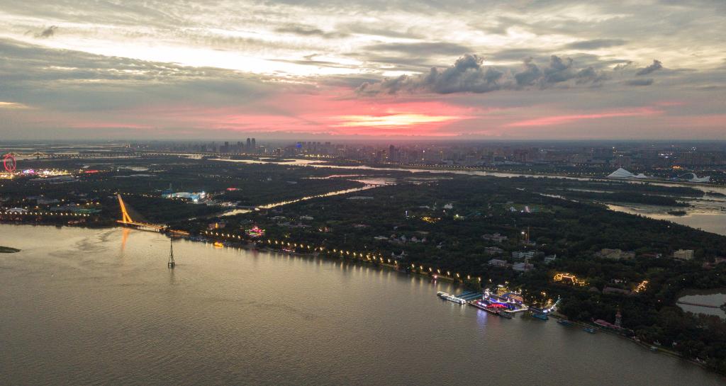 FlyOverChina | Tourism boom drives Harbin's economic development-Xinhua