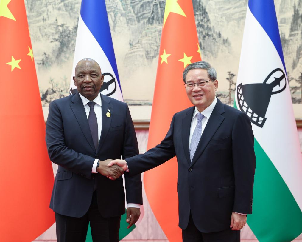 (FOCAC) Chinese premier meets Lesotho PM-Xinhua