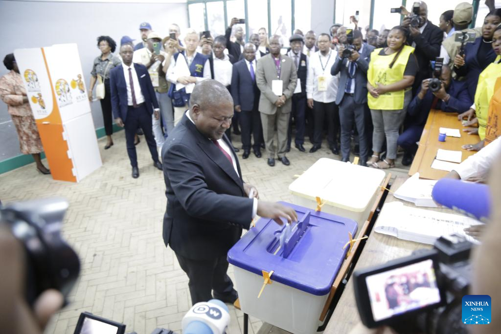 Mozambicans vote for new leaders-Xinhua