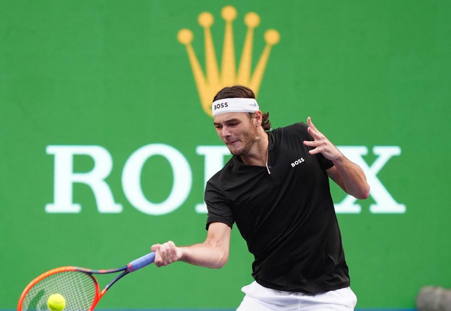Djokovic beats Mensik to squeeze into Shanghai Masters semis-Xinhua