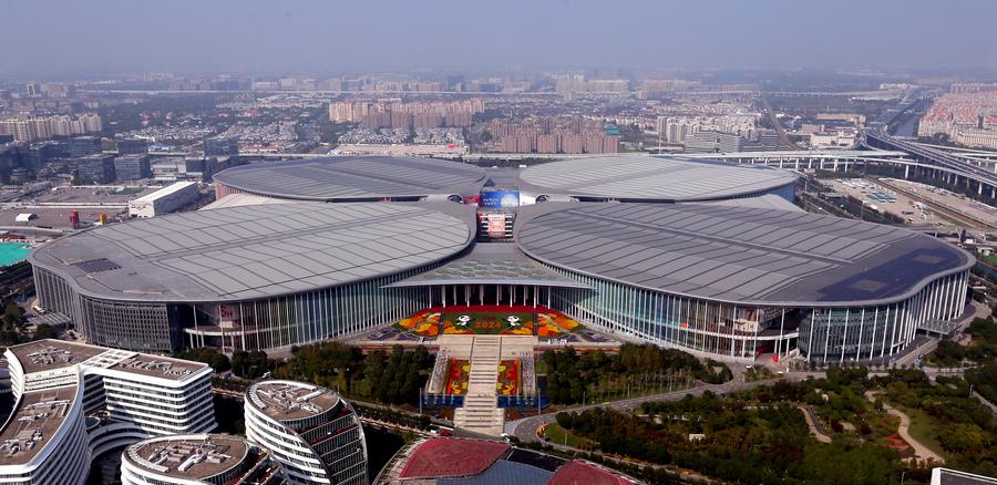(CIIE) Aerial view of main venue for 7th CIIE in China's Shanghai-Xinhua