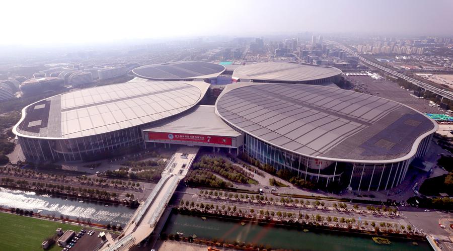 (CIIE) Aerial view of main venue for 7th CIIE in China's Shanghai-Xinhua