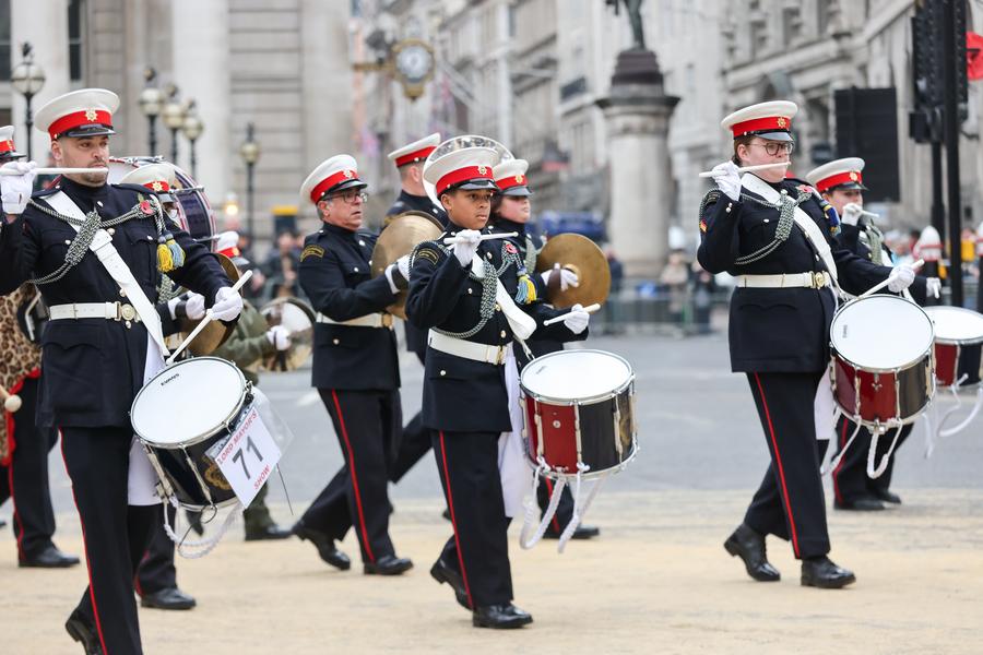 Thousands cheer at London's Lord Mayor's Show -Xinhua