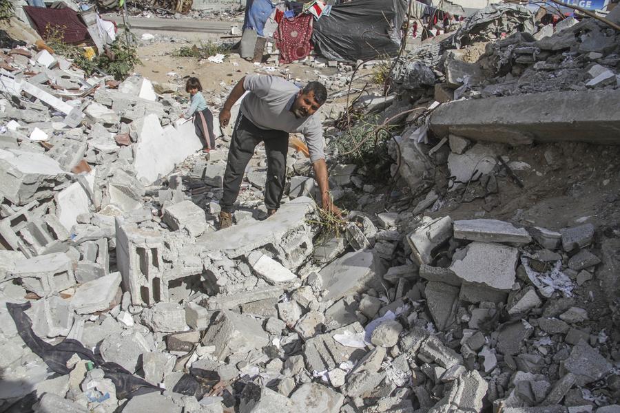 Mideast in Pictures: Displaced Palestinians in Gaza Strip face constant ...