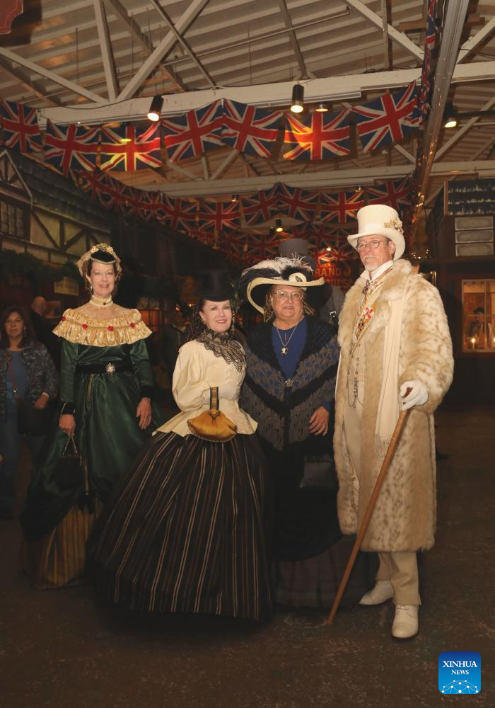 Great Dickens Christmas Fair held in San Francisco-Xinhua
