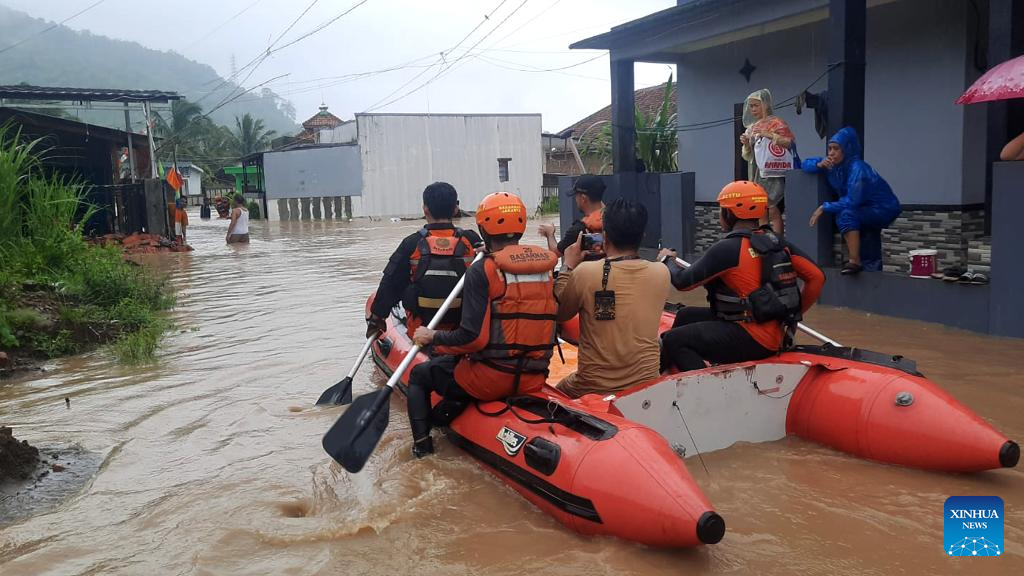 2 dead in landslide as extreme weather hits Indonesia's West Java-Xinhua