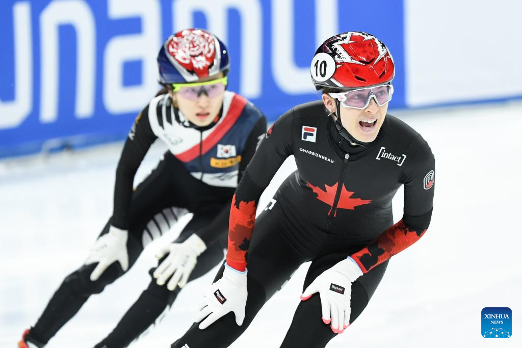 Highlights of women's 1000m final race at the ISU Short Track World ...