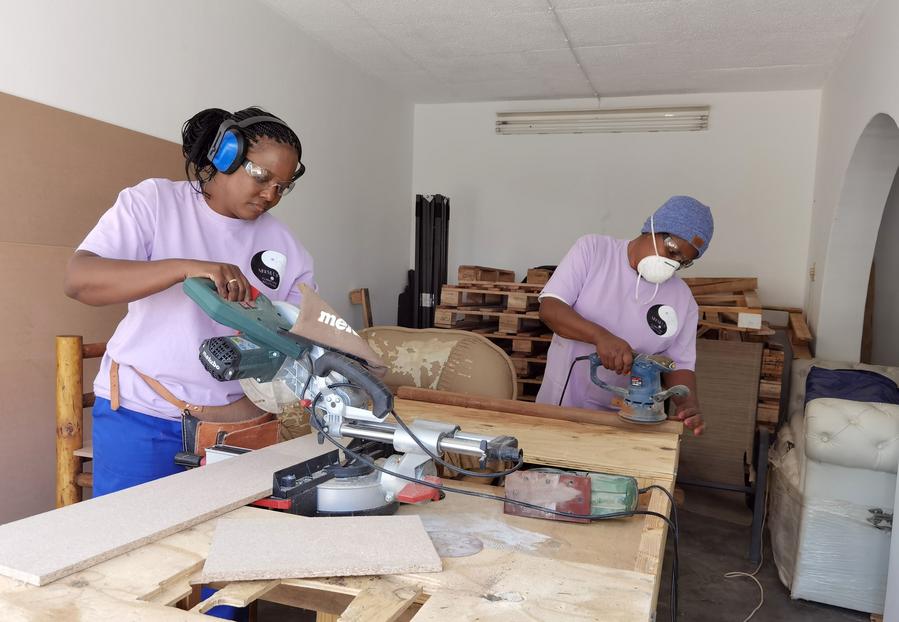 (Hello Africa) Namibian enterprise turns trash into treasure to protect ...