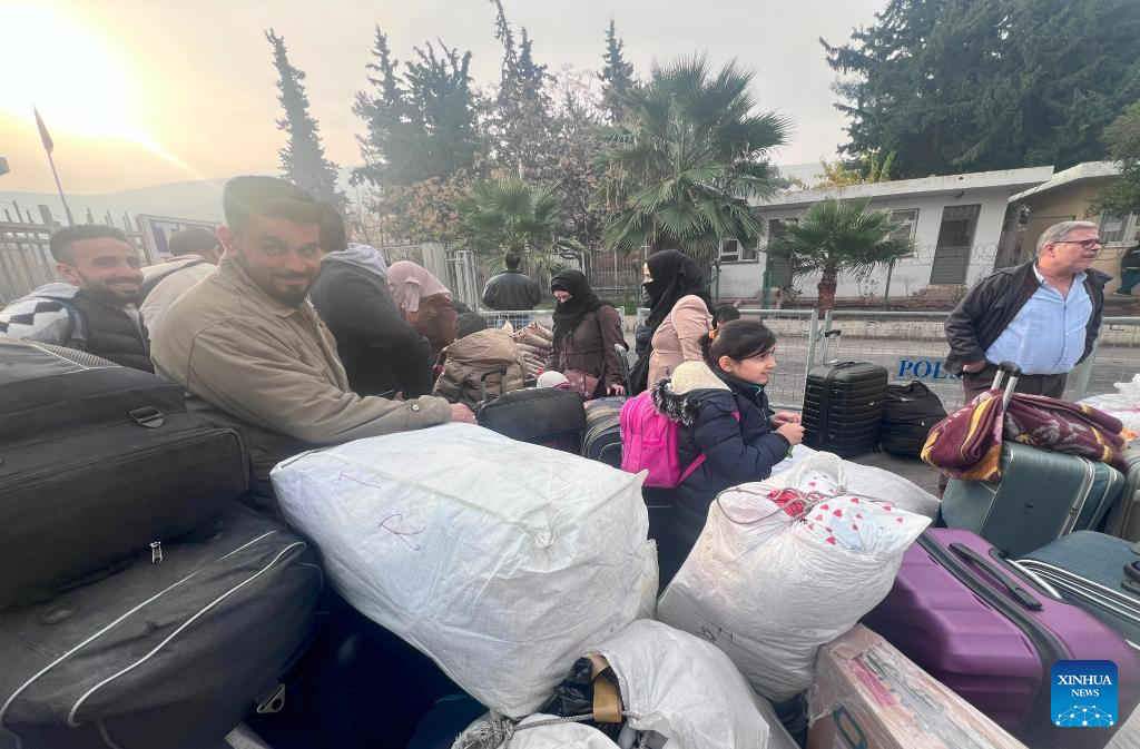 Syrian people prepare to enter Syria from Türkiye-Xinhua