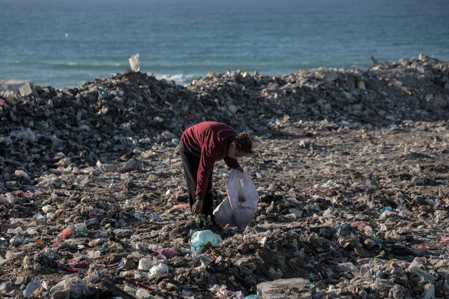 Mideast in Pictures: Environmental catastrophe in Gaza-Xinhua