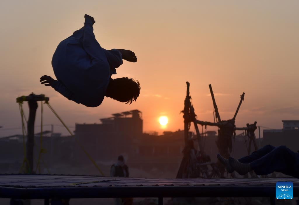 View of sunset in northwest Pakistan's Peshawar-Xinhua