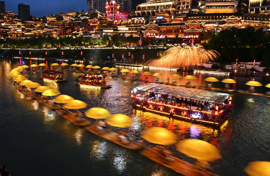 Update: China sees 2.7 pct increase in cross-border trips during Dragon Boat Festival holiday-Xinhua