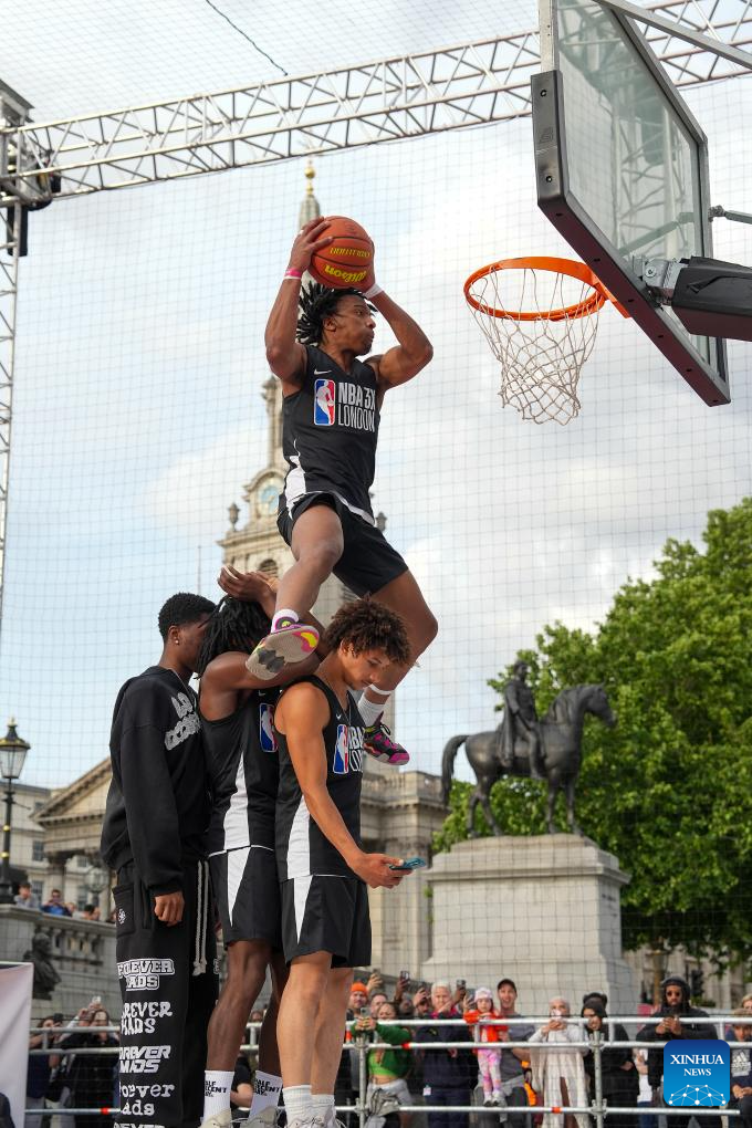 In pics: dunk show during Jr. NBA 3v3 tournament in London-Xinhua