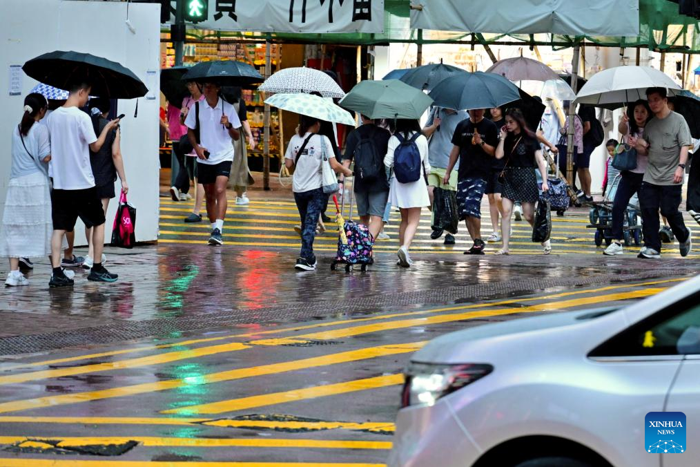 Hong Kong issues black rainstorm warning signal again-Xinhua