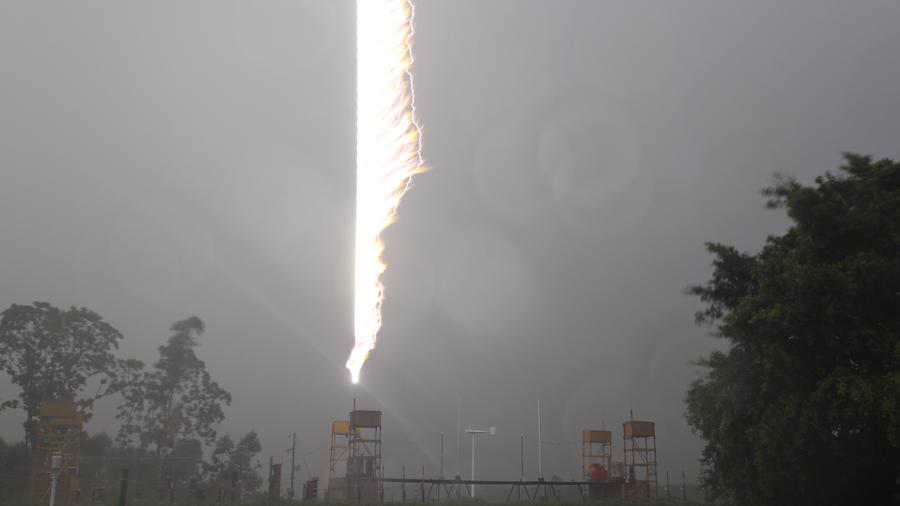 Lightning chasers in China's "Thunder City" pursue timeless human quest ...