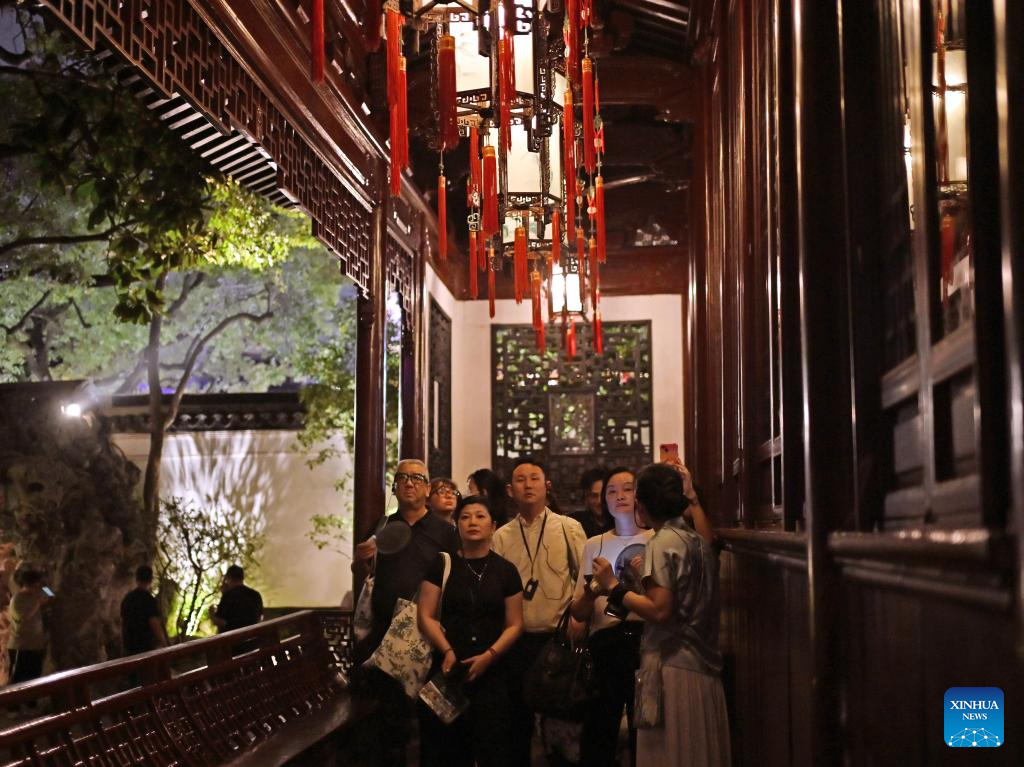 Yuyuan Garden in Shanghai begins offering night tours-Xinhua