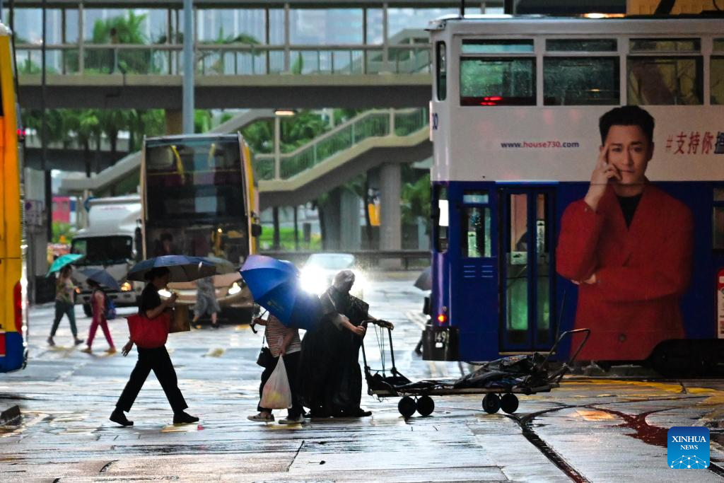 Hong Kong issues black rainstorm warning signal-Xinhua