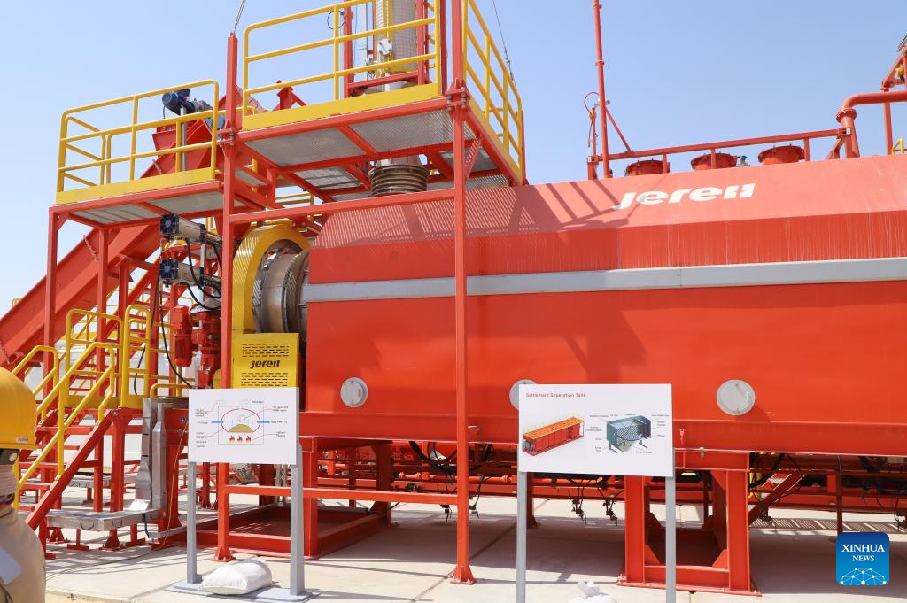 Kuwait launches major oil lake remediation project with Chinese firm ...