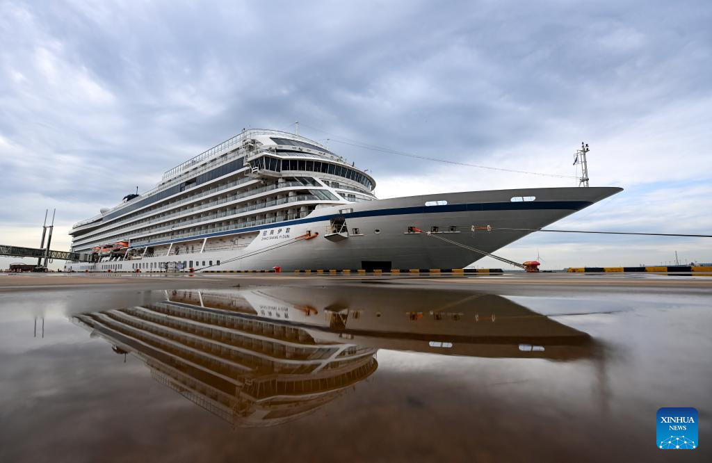 Cruise ship Zhao Shang Yi Dun arrives in Tianjin for first time-Xinhua