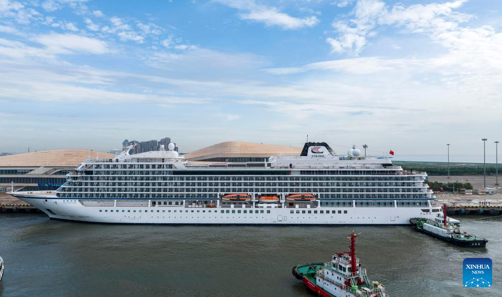 Cruise ship Zhao Shang Yi Dun arrives in Tianjin for first time-Xinhua