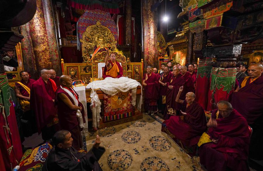 Panchen Rinpoche performs duties, conducts Buddhist, social activities ...