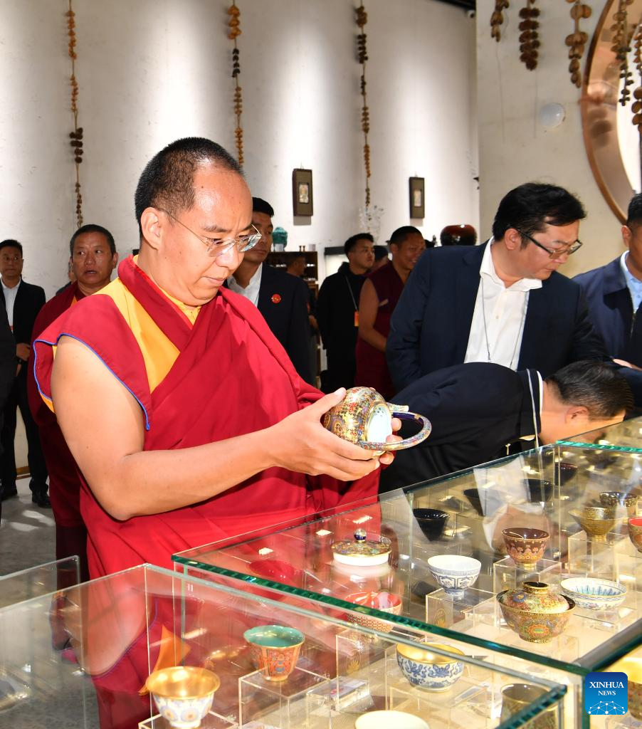 Panchen Rinpoche performs duties, conducts Buddhist, social activities ...