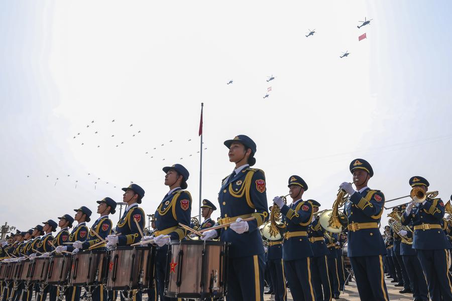 FOCUS | March-past of China's V-Day parade begins with flag-guarding ...