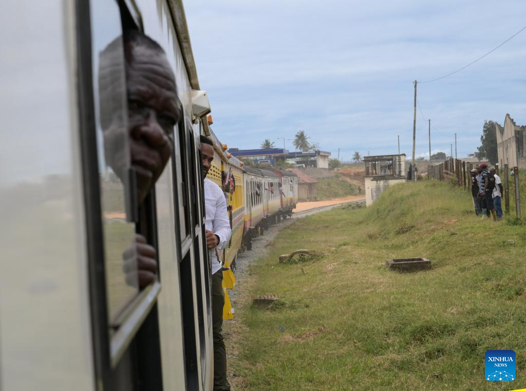 Kenya commissions commuter rail service to ease mobility in port city ...