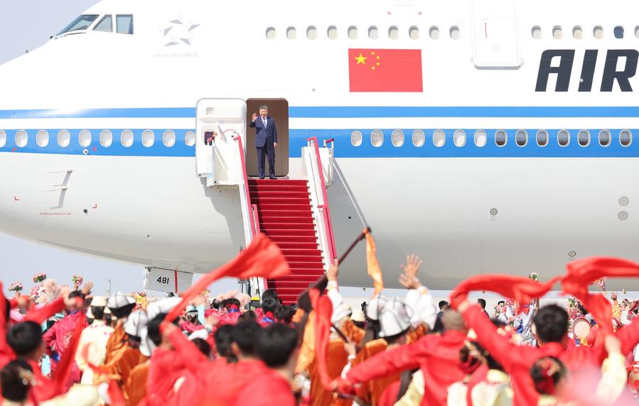 Xi's Album | Xi arrives in Urumqi for celebrations of 70th founding ...