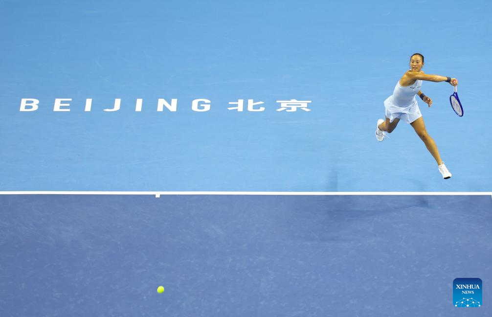 China's Zheng comes back to beat Arango in China Open second round-Xinhua