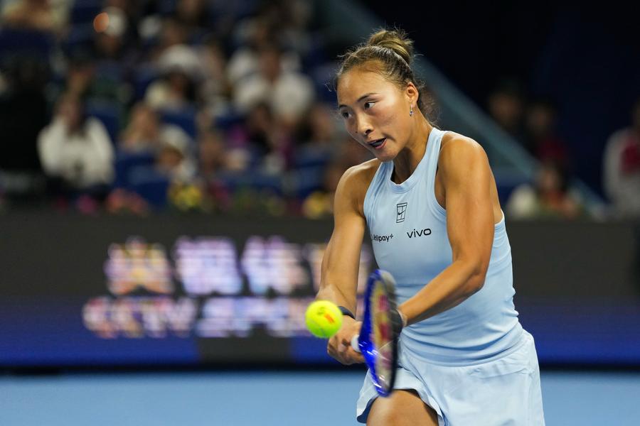 Zheng Qinwen retires against Noskova in China Open third round (updated ...