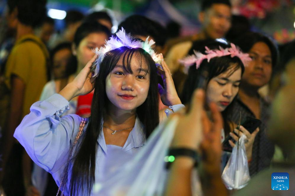 Feature: Festival of Lights: Myanmar shares its Thadingyut traditions ...