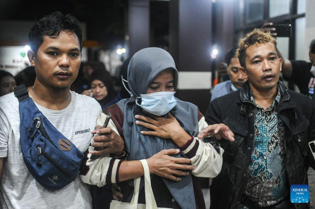 Death toll rises to 60 in Indonesia's school building collapse-Xinhua