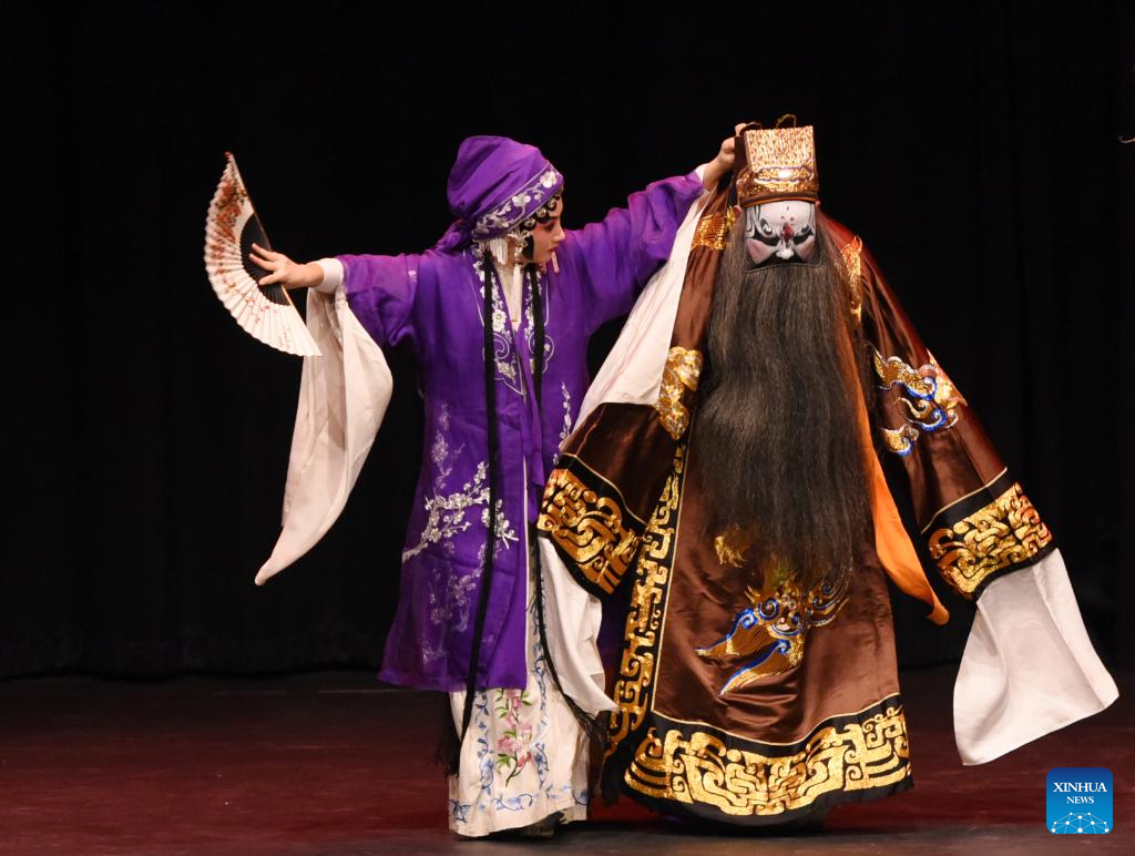 Actors perform in Qinqiang opera in Eisenstadt, Austria-Xinhua