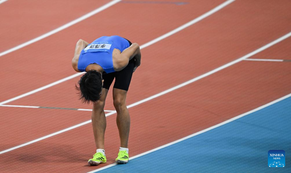 Li Zeyang, Chen Yujie blaze to 100m titles at China's National Games-Xinhua