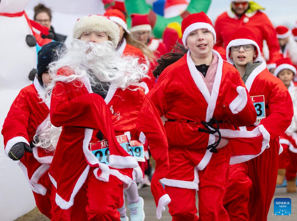 2025 Santa Run held in Ontario, Canada-Xinhua