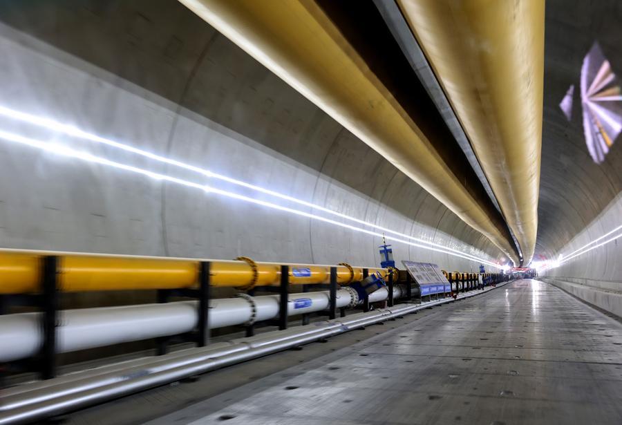 Economy&Life | Tunnel excavation by world's largest diameter shield ...