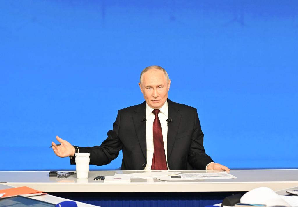 Putin says Russia-China ties crucial factor for global stability-Xinhua