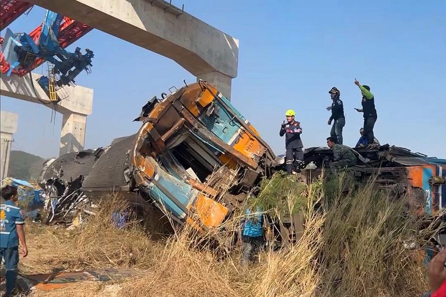 Update: Death toll rises to 31 after crane collapse derails train in ...