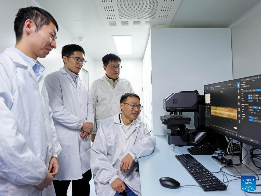 China Focus: Computing power woven into hair-thin fibers, paving way ...