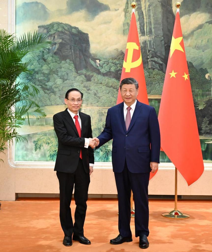 Xi's Album | Xi meets special envoy of Vietnam's To Lam-Xinhua