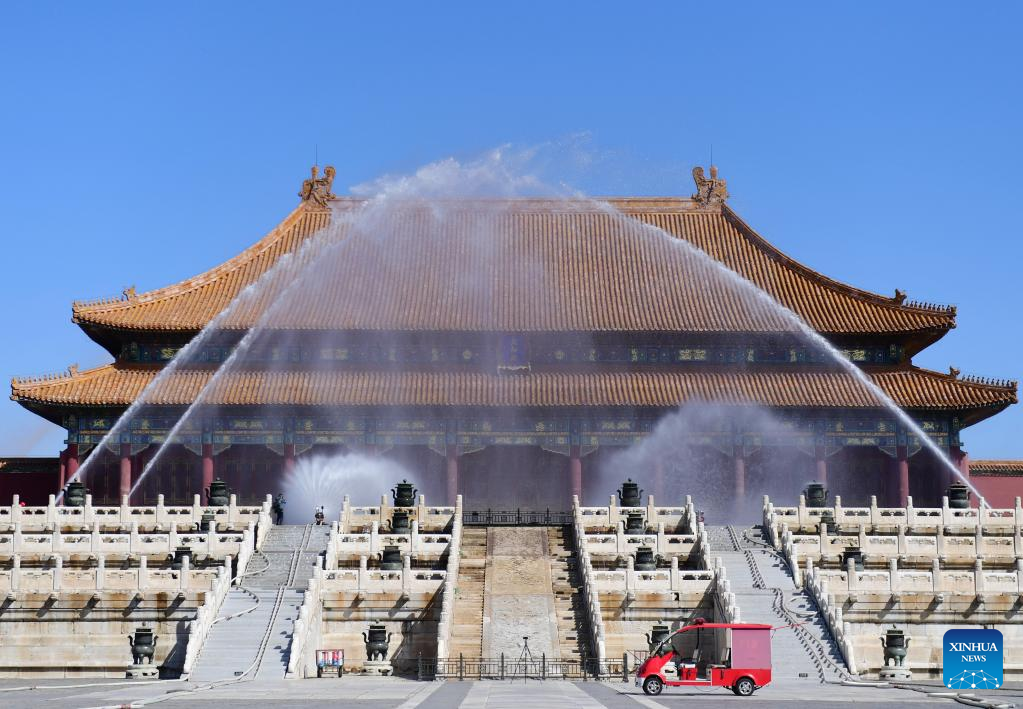 Fire drill held at Palace Museum in Beijing-Xinhua