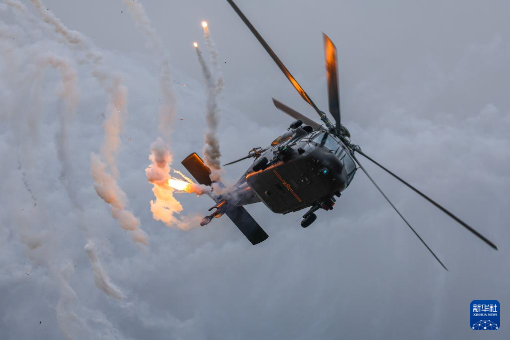 Airshow China kicks off in port city Zhuhai-Xinhua