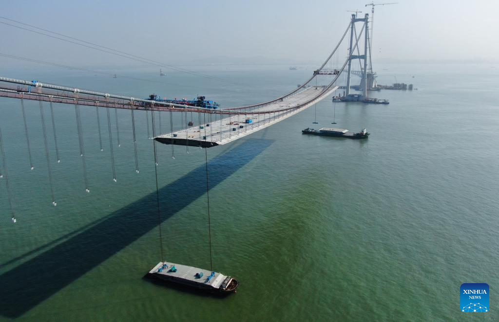 Lingdingyang bridge under construction in south China's Guangdong-Xinhua