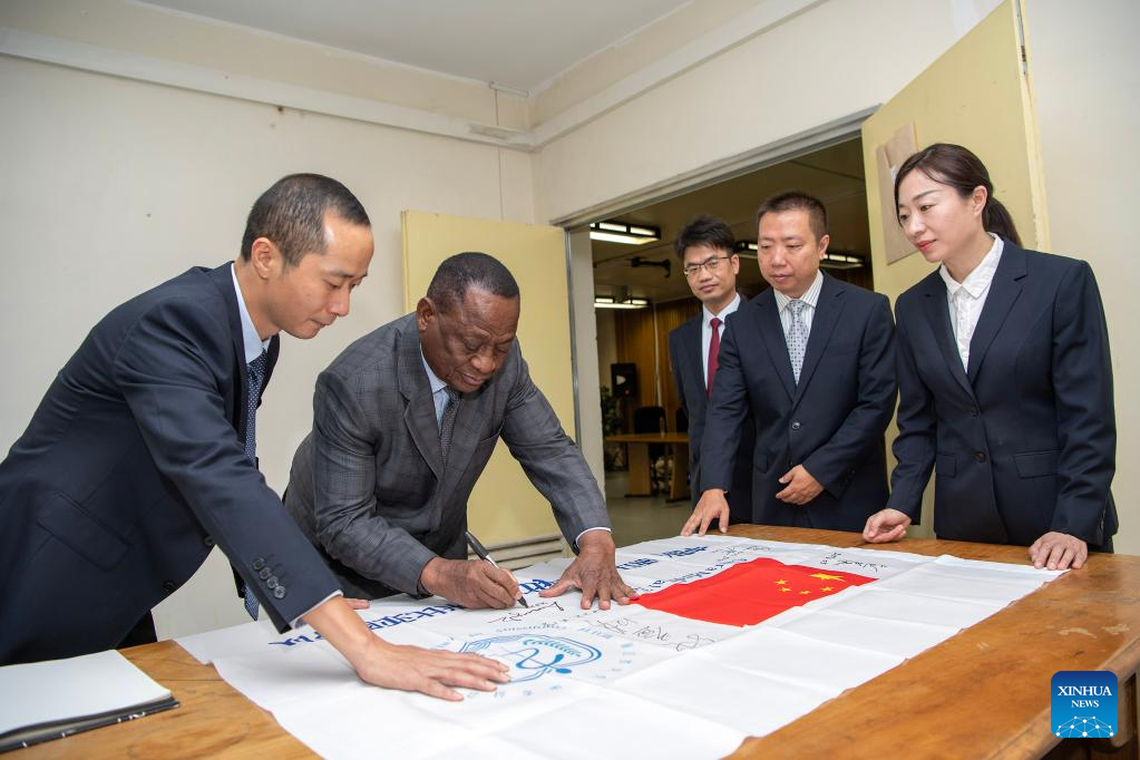 Namibia commends Chinese Medical Team's dedication, services-Xinhua